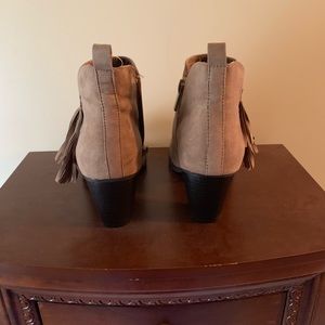 BONGO | Shoes | Womens Bongo Ankle Boots Nwt | Poshmark